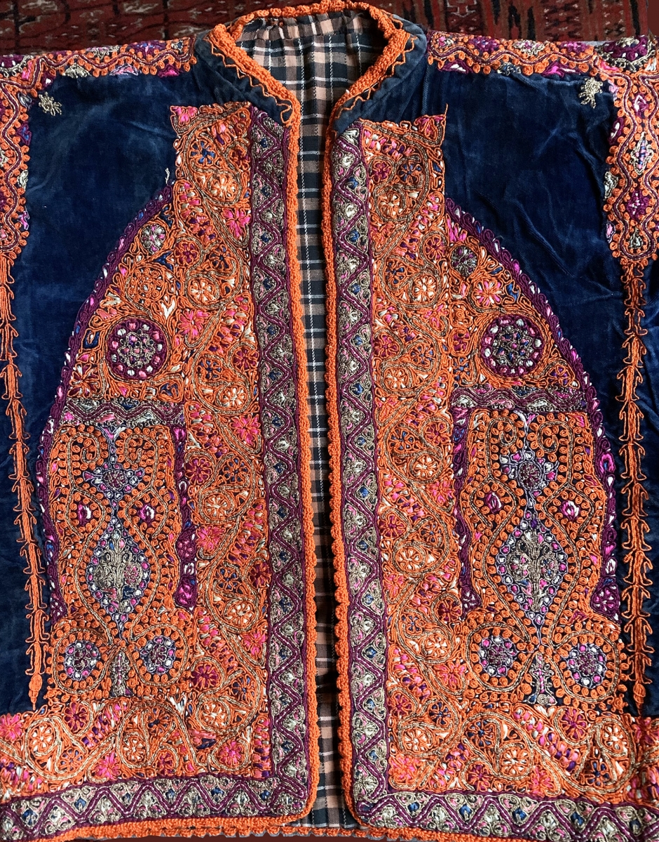 Cornucopia Magazine Traditional Palestinian Costumes: The cultural ...