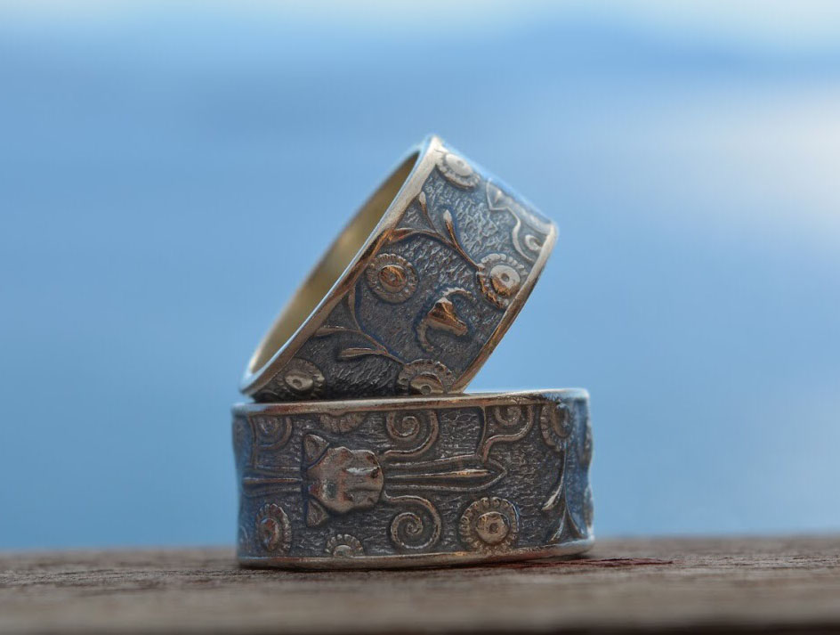 Cornucopia Magazine : Mythos Art Gallery’s ancient Greek silver ring